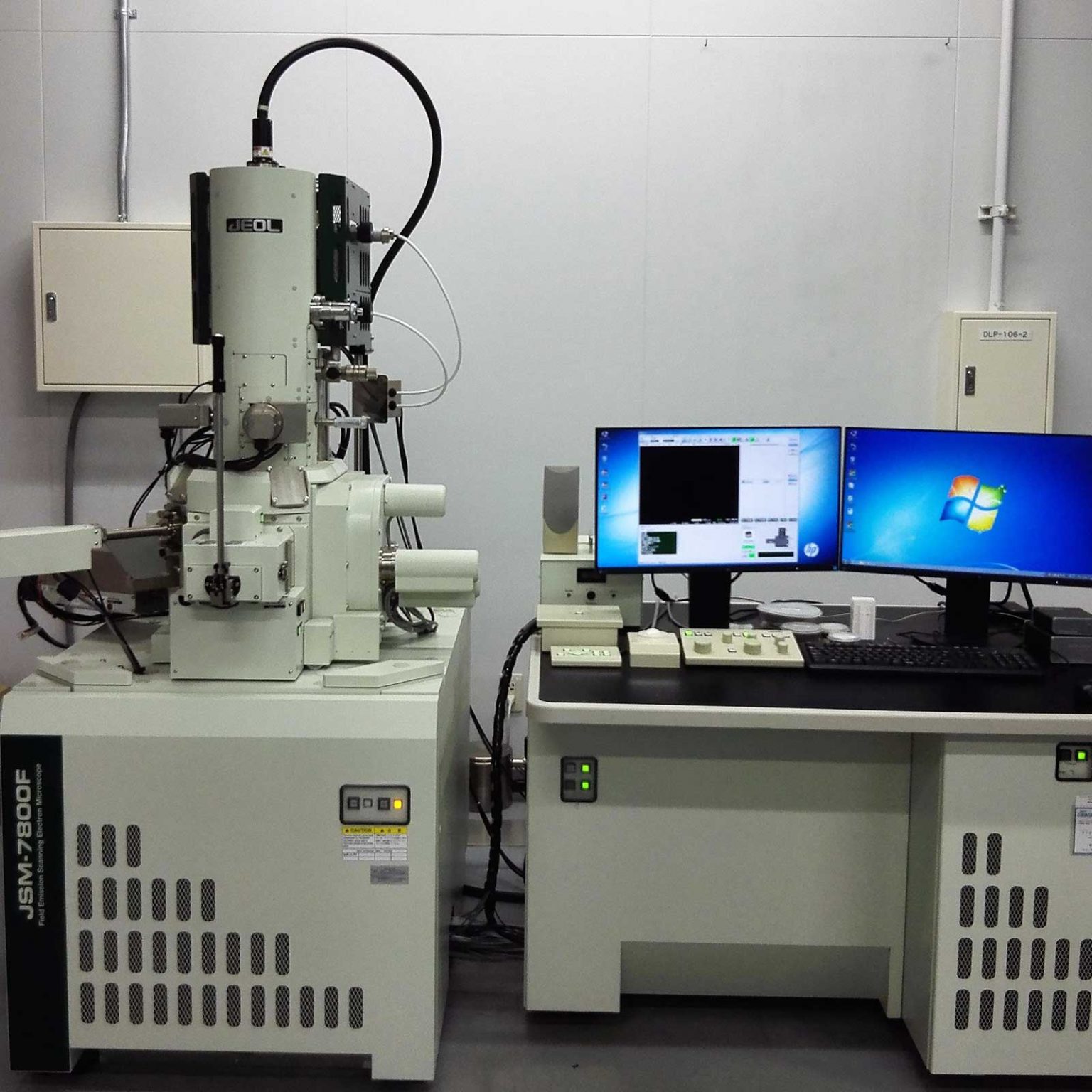 電界放出形走査電子顕微鏡・JEOL（FE-SEM） – 北九州市立大学 計測・分析センター